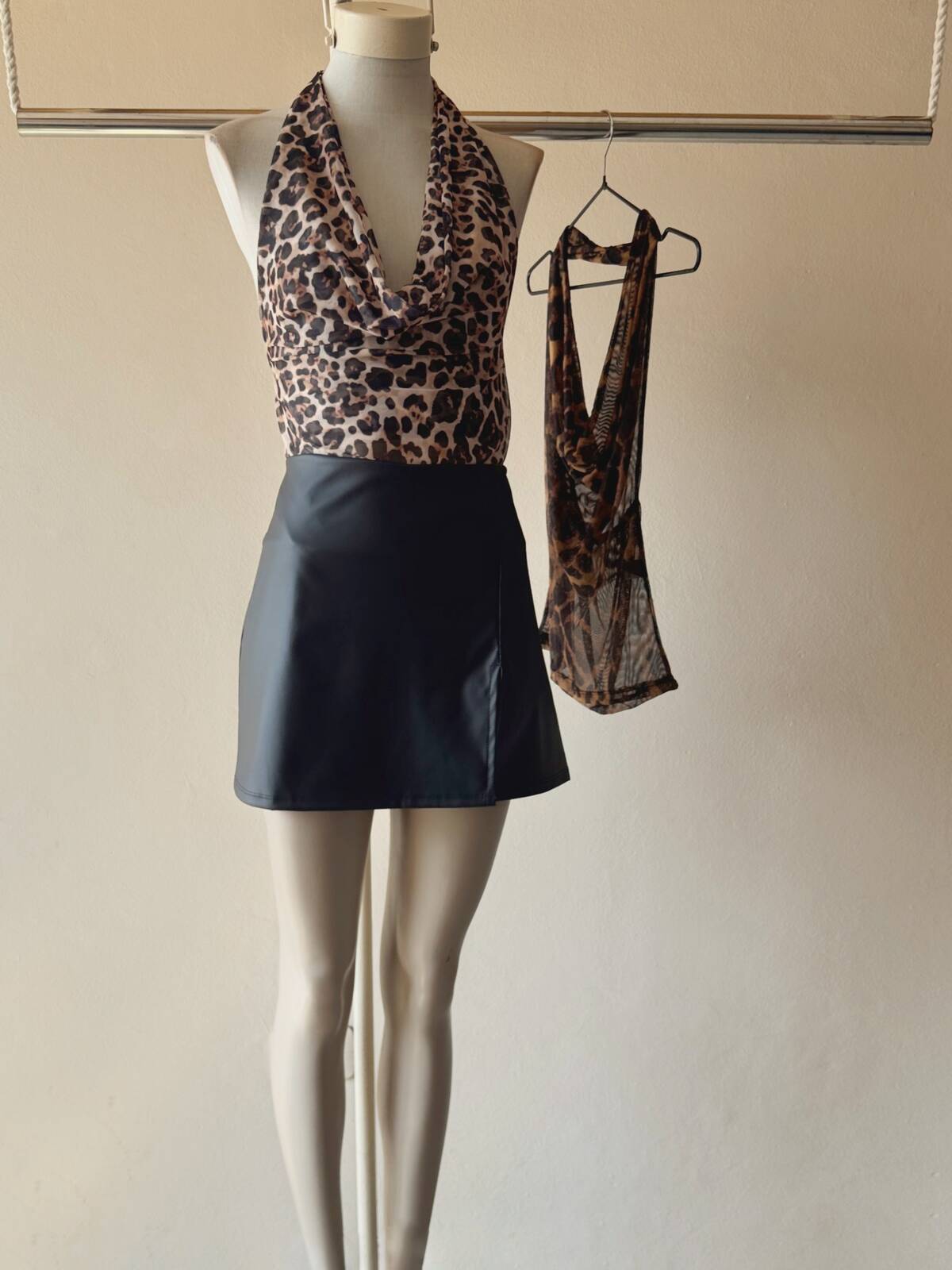TOP BUCHE TUL ANIMAL PRINT | Distrito Moda