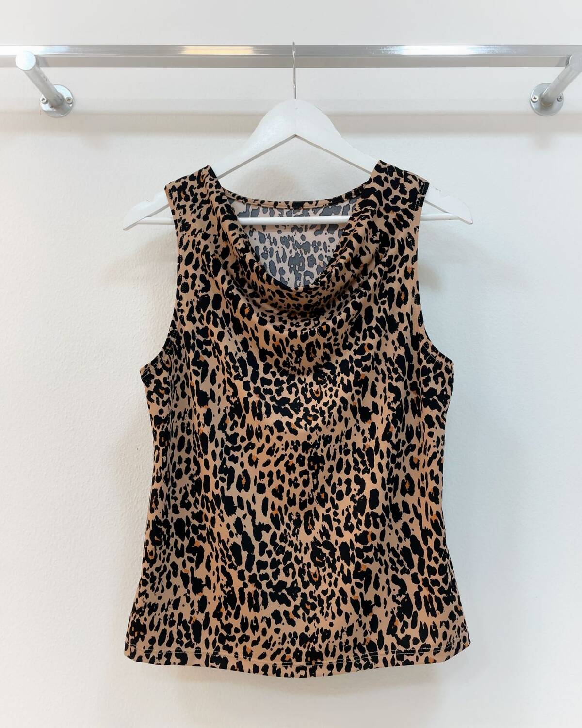 Musculosa buche animal print | Distrito Moda