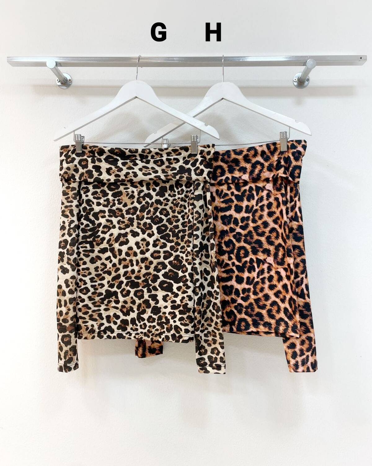 [SEDA FRÍA] Remera off shoulder animal print | Distrito Moda